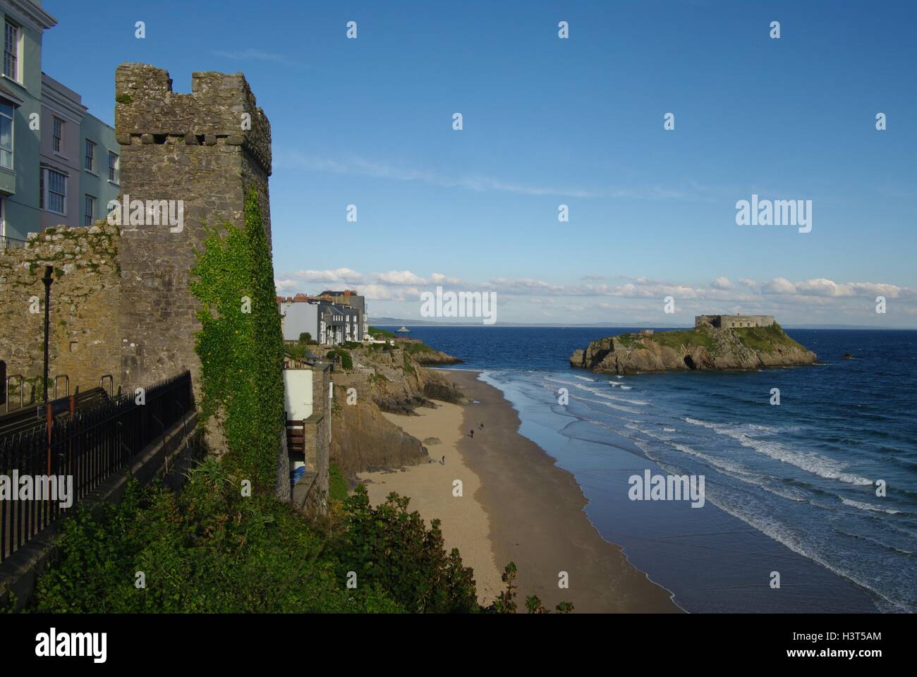 Tenby seaside hi-res stock photography and images - Alamy