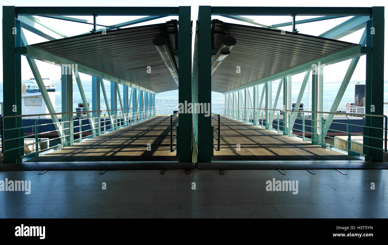 Main entrance of the Commerce square port, Lisbon, Portugal Stock Photo ...
