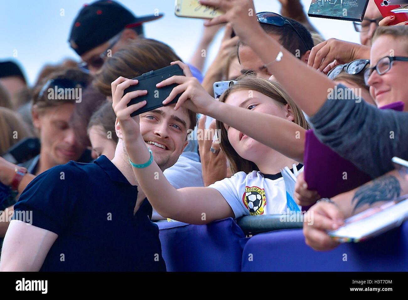 Daniel Radcliffe unveils his dedicated beach locker room during the ...