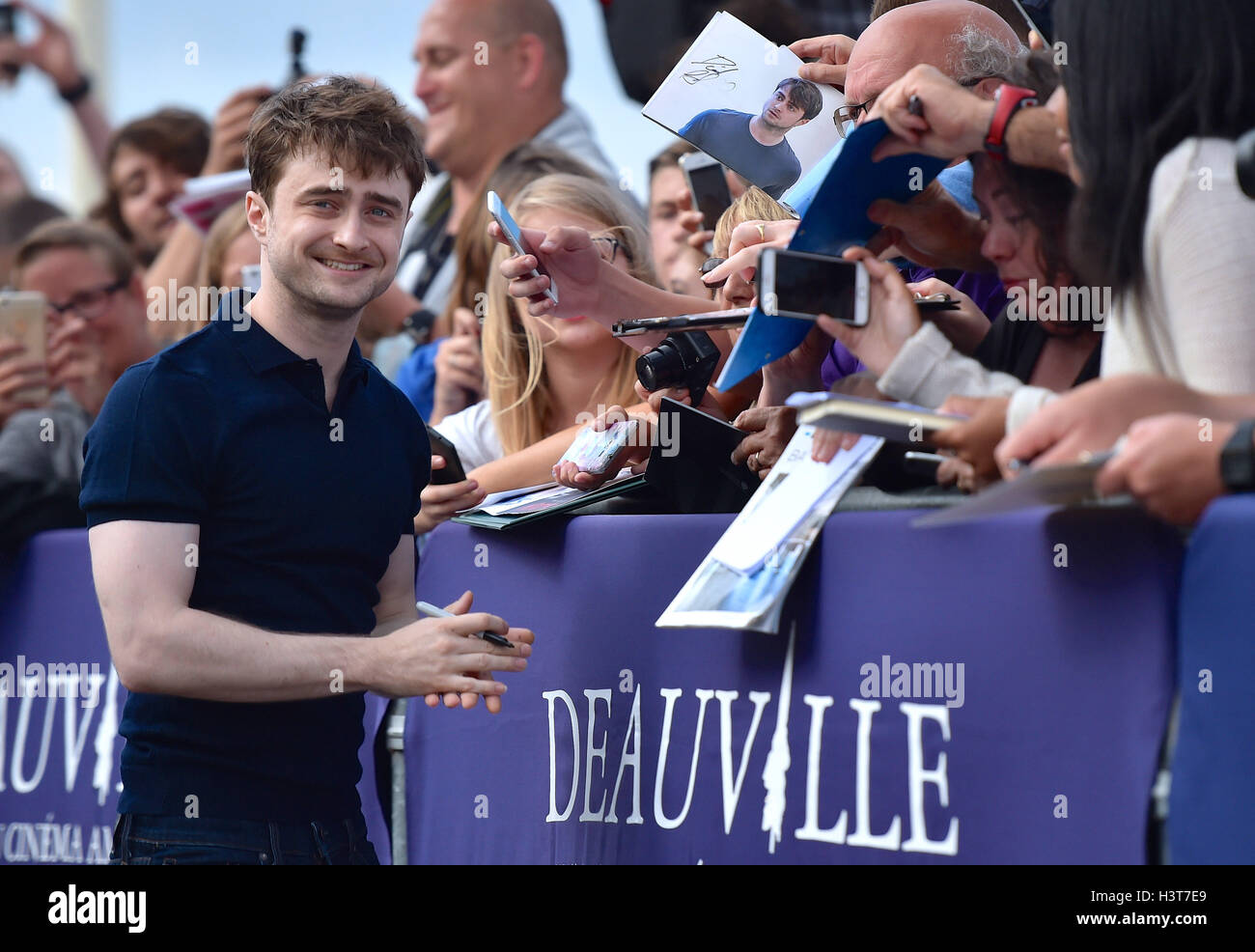 Daniel Radcliffe unveils his dedicated beach locker room during the ...