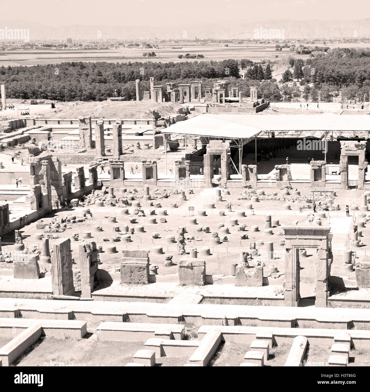 in iran persepolis the old ruins historical destination monuments and ...