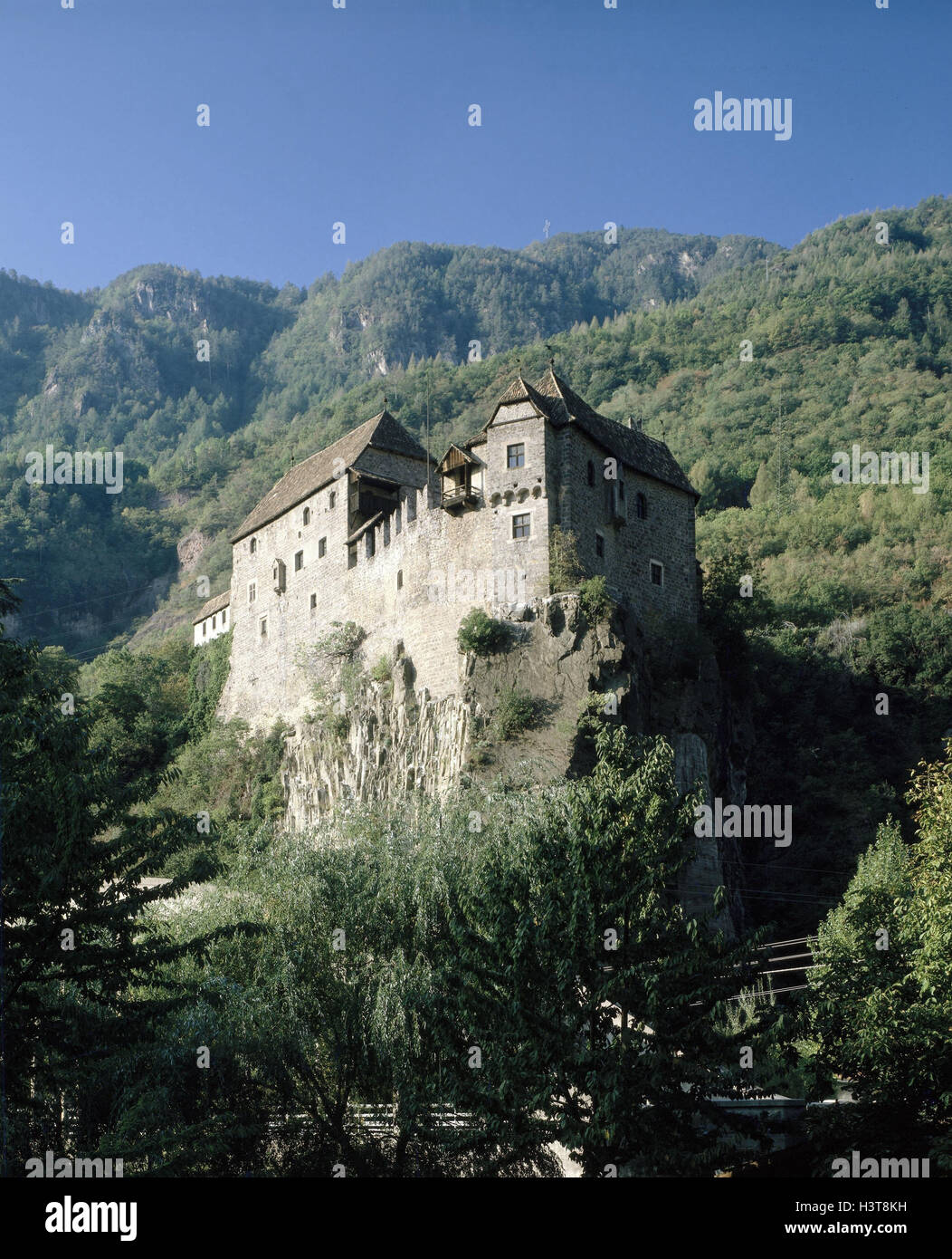 Tyrol castle hi-res stock photography and images - Alamy