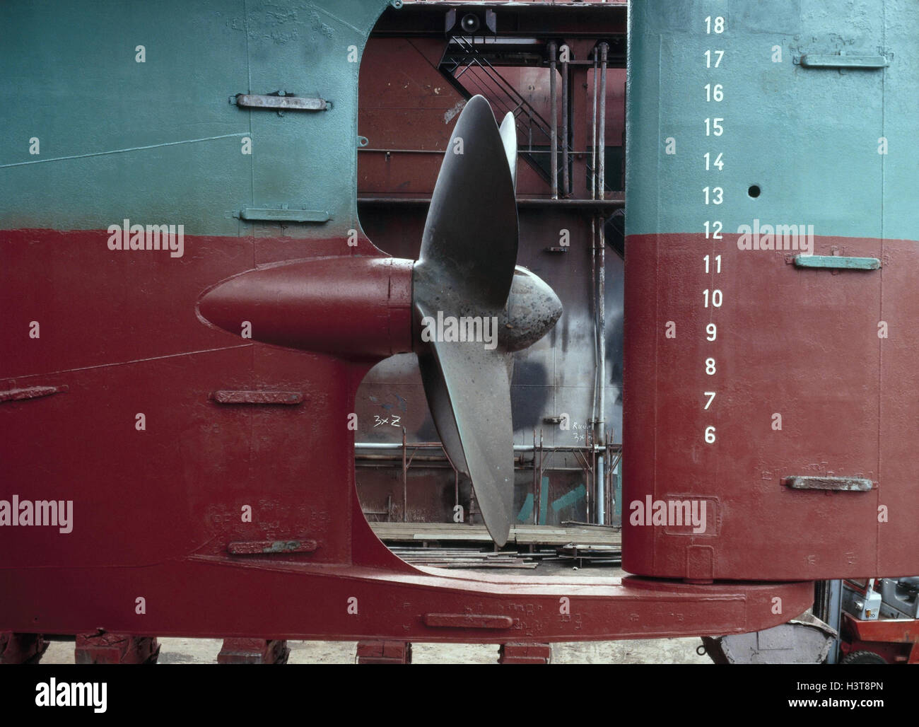 Ship, detail, ship screw dry dock, ship air-screw, screw, oar Stock ...