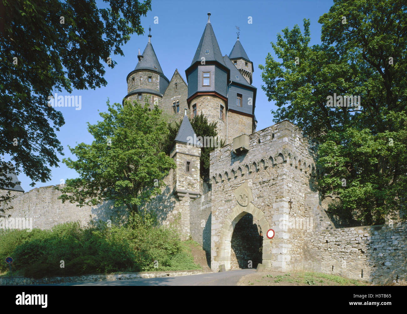 Castle brown bile hi-res stock photography and images - Alamy