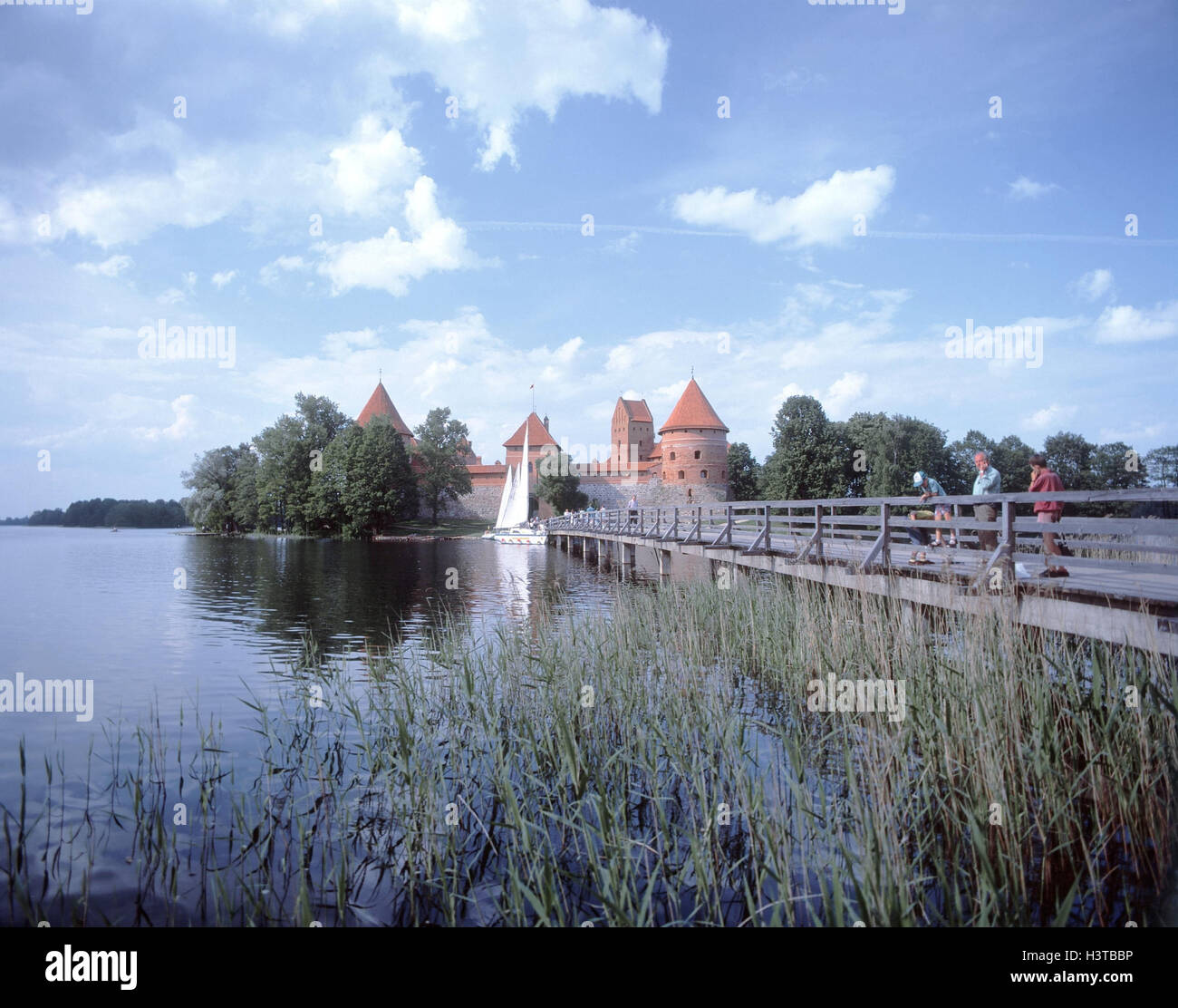 Lithuania, quay Tra, Galvesee, water castle, bridge, Europe ...