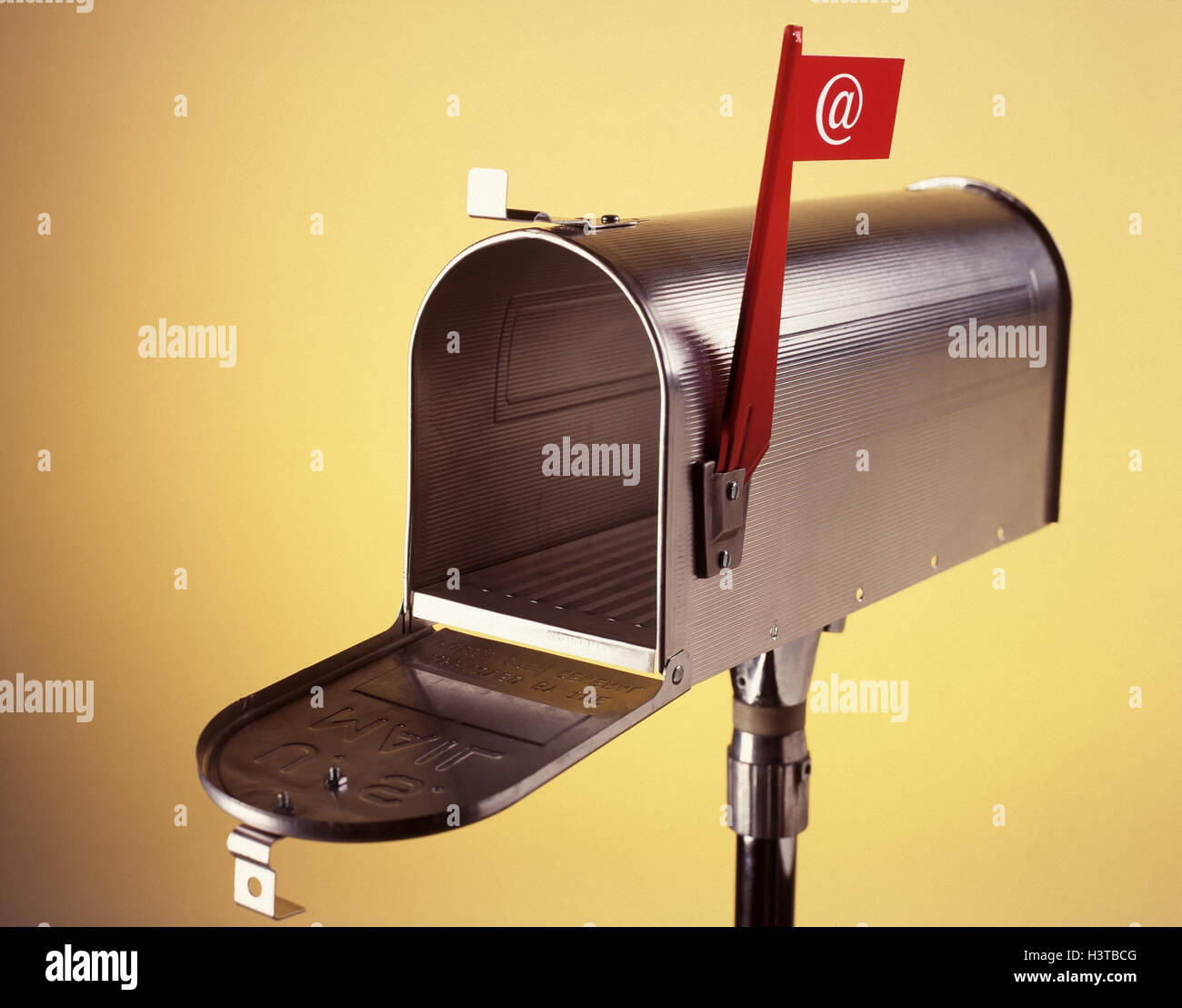 Mailbox symbol hi-res stock photography and images - Alamy
