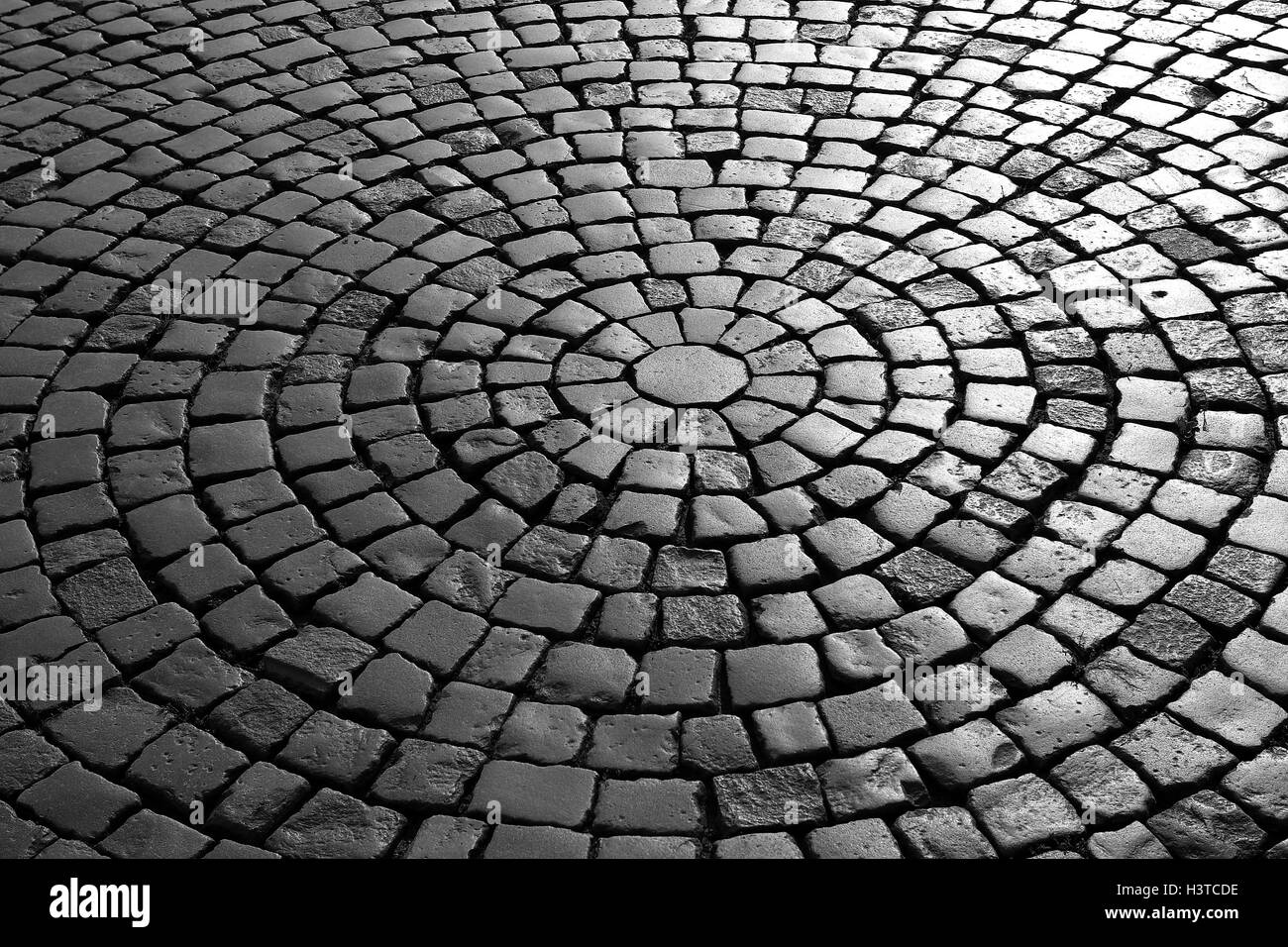 black and white paving - patterned paving tiles Stock Photo - Alamy
