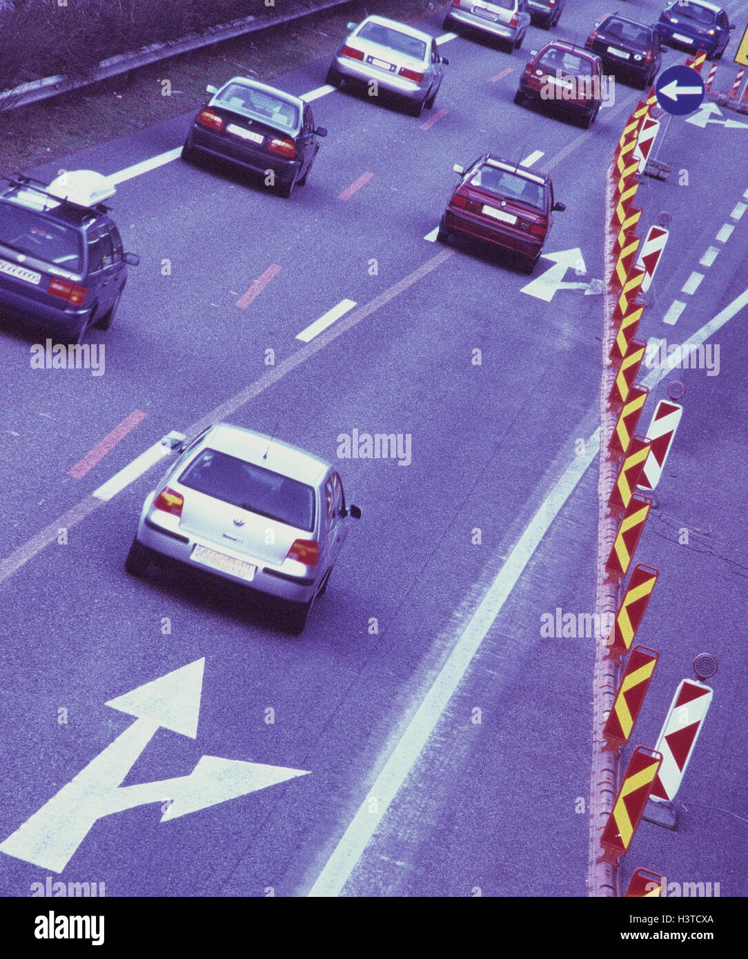 Highway, traffic, men at work, street choking passage mark make ...