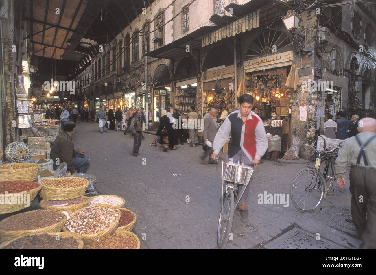 Syria, Damascus, Souk el-Hamidiye, dealer, passer-by, the Near East ...