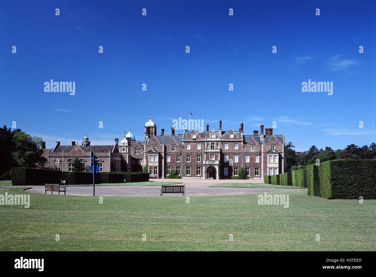 Great Britain, south narrow country, Norfolk, Sandringham house, park ...