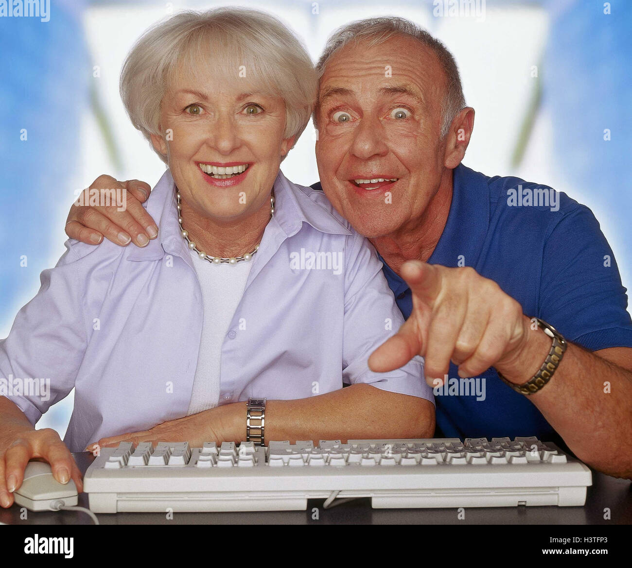 Senior couple, desk, computer, detail, keyboard, Mouse, gesture ...