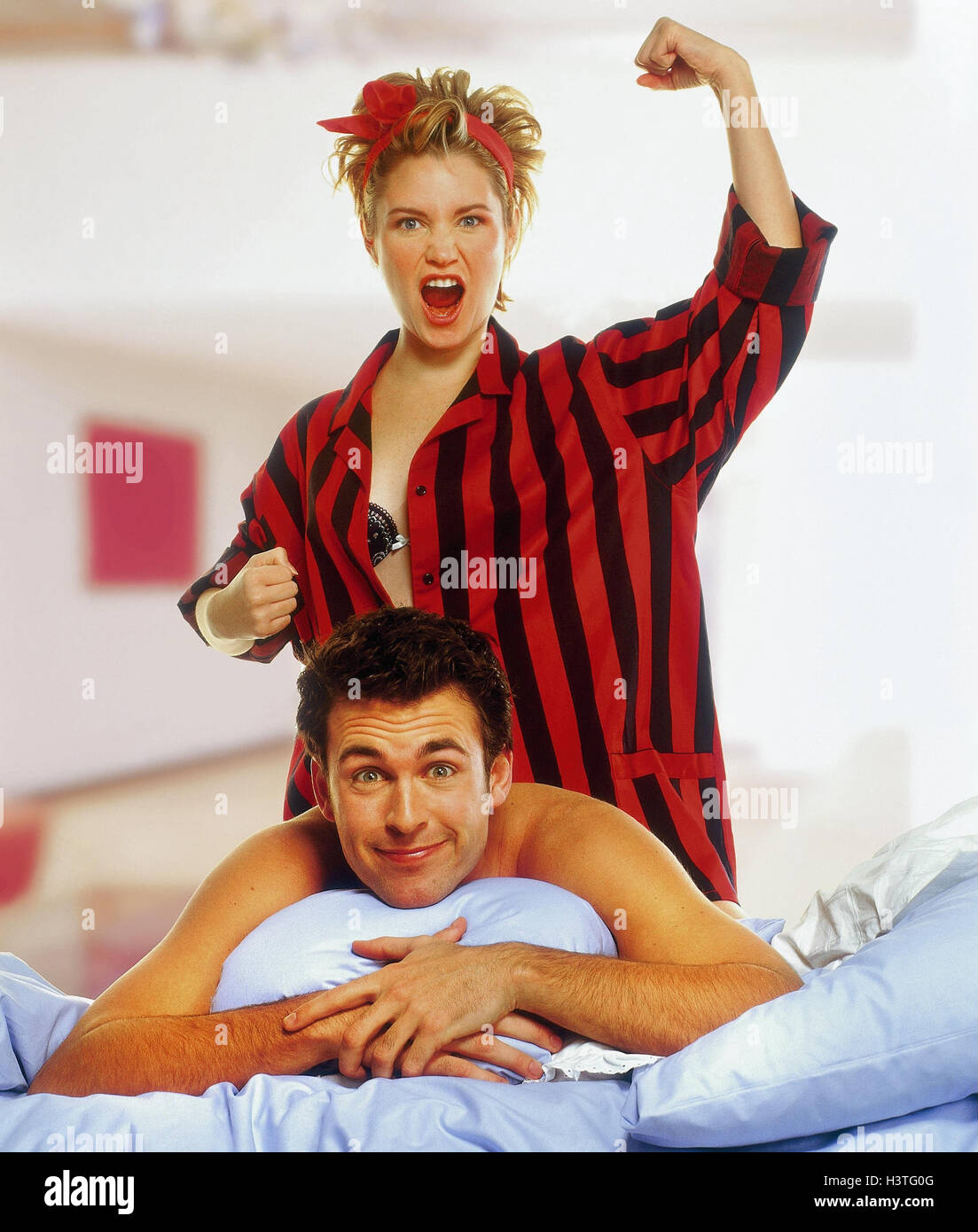 Couple, lie young, bed, man, woman, pyjamas, gesture, victory, triumph ...