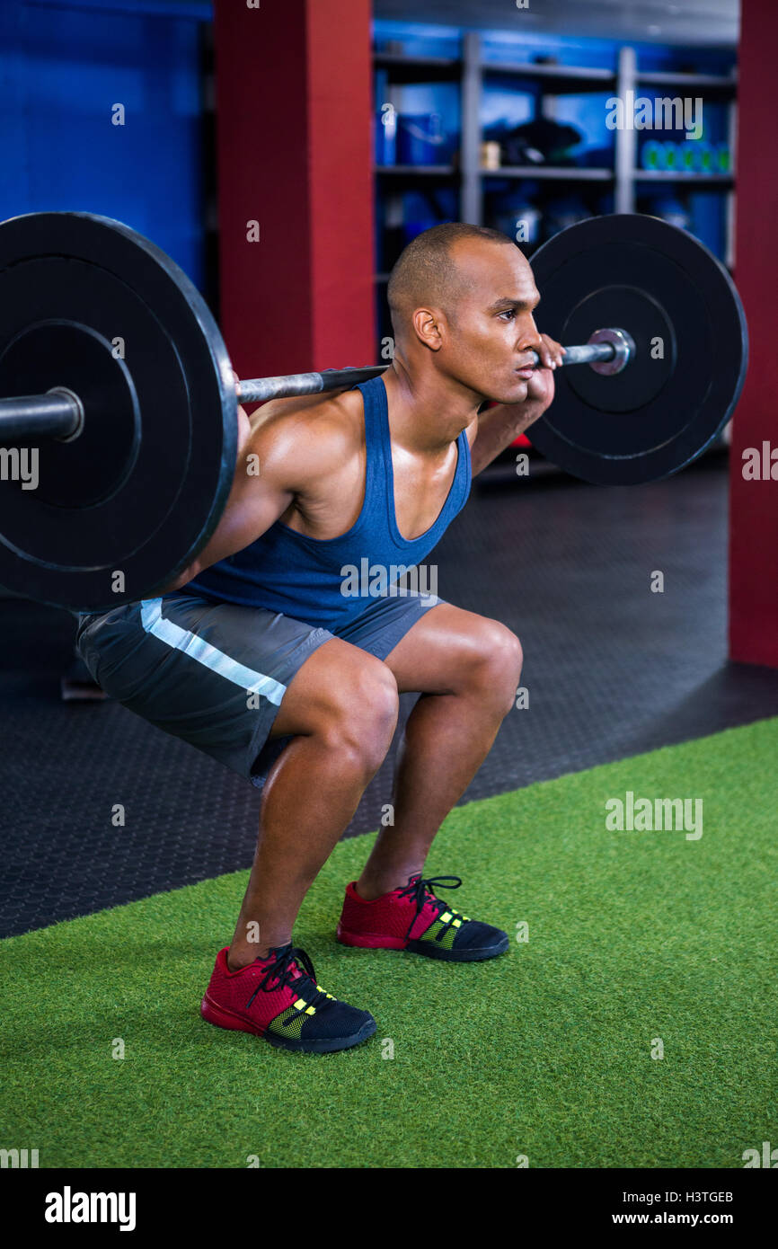 Man weightlifting hi-res stock photography and images - Alamy