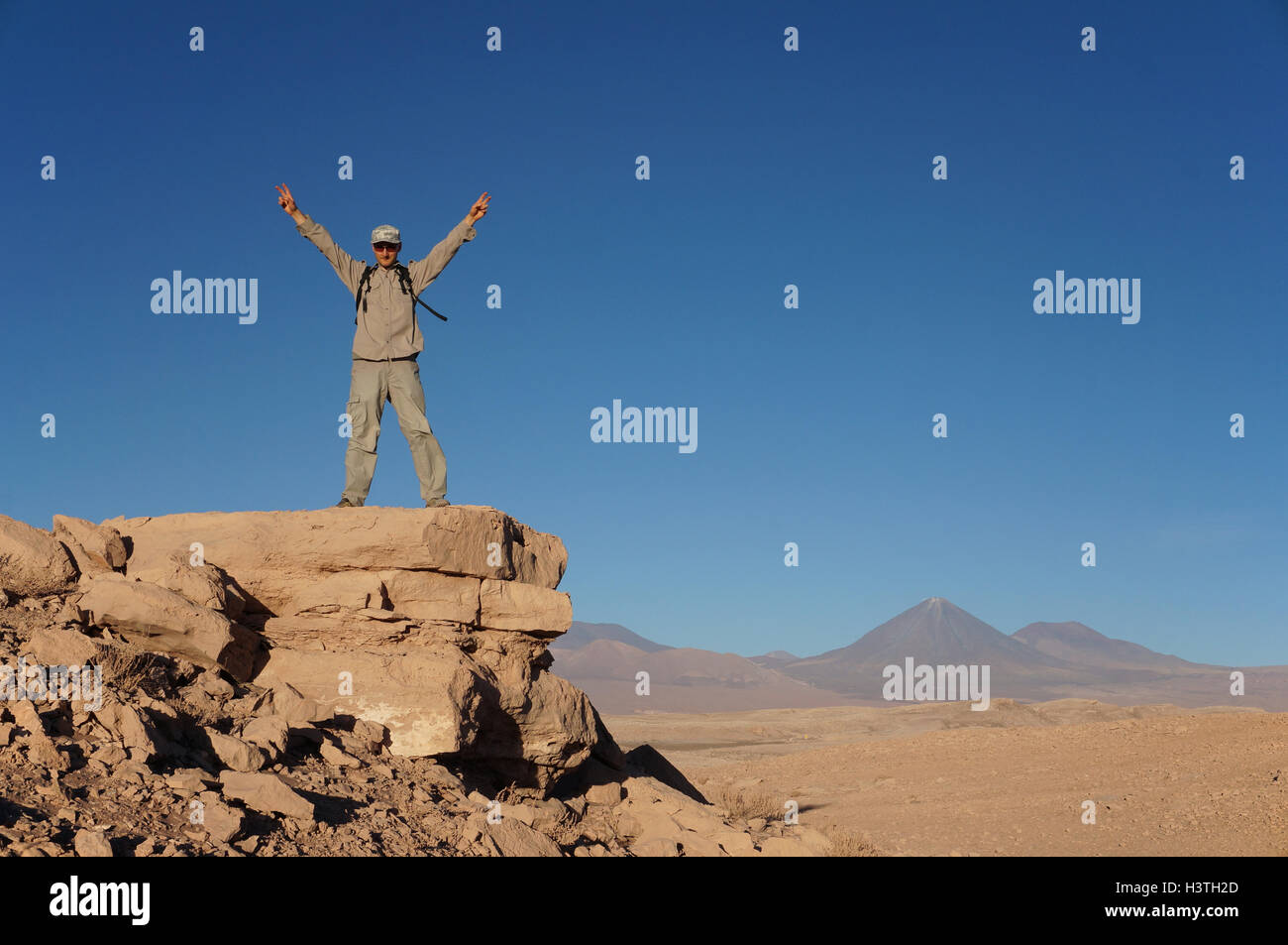 Death in the desert hi-res stock photography and images - Alamy