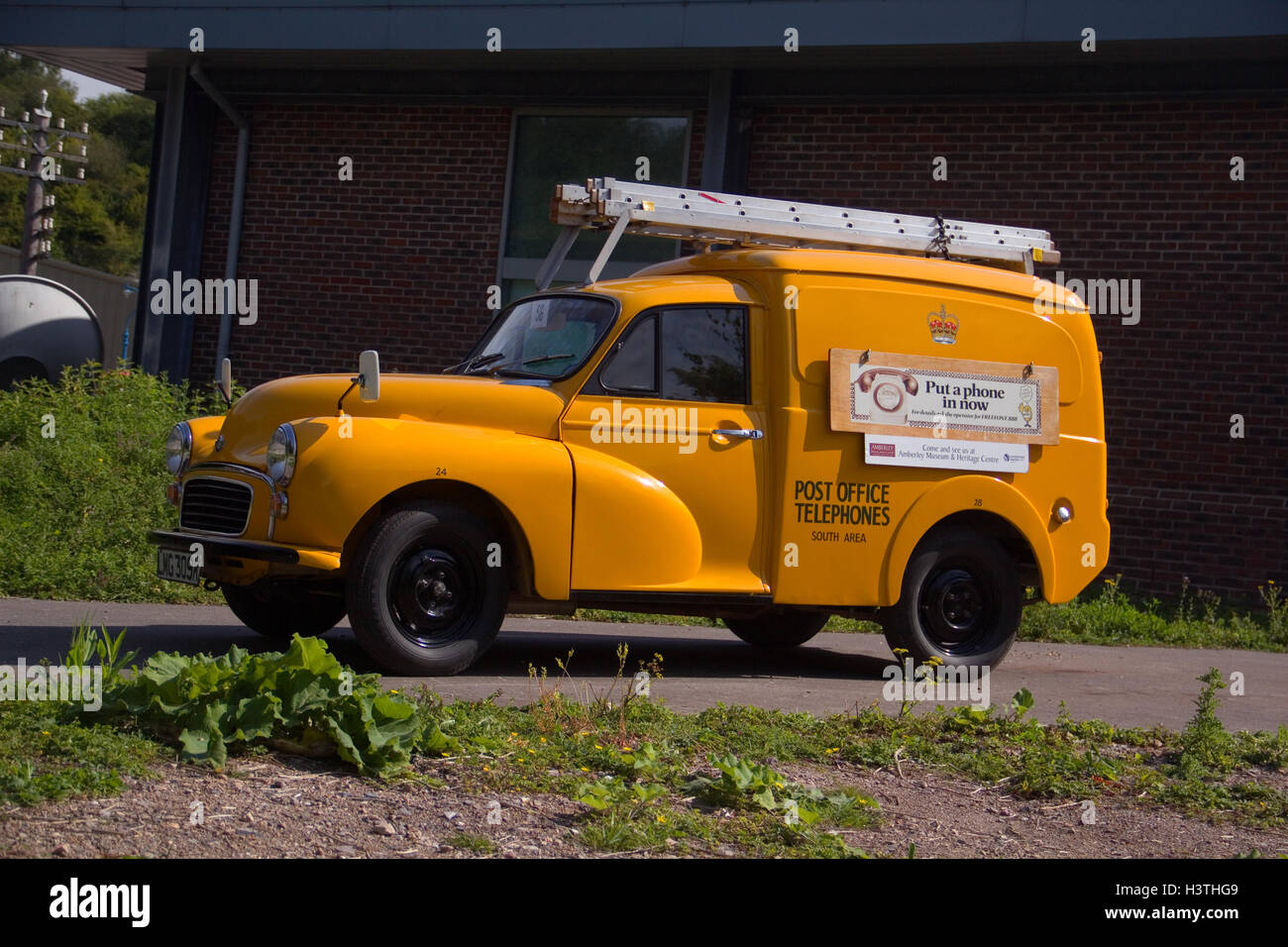 Morris Minor Telephone van Stock Photo - Alamy