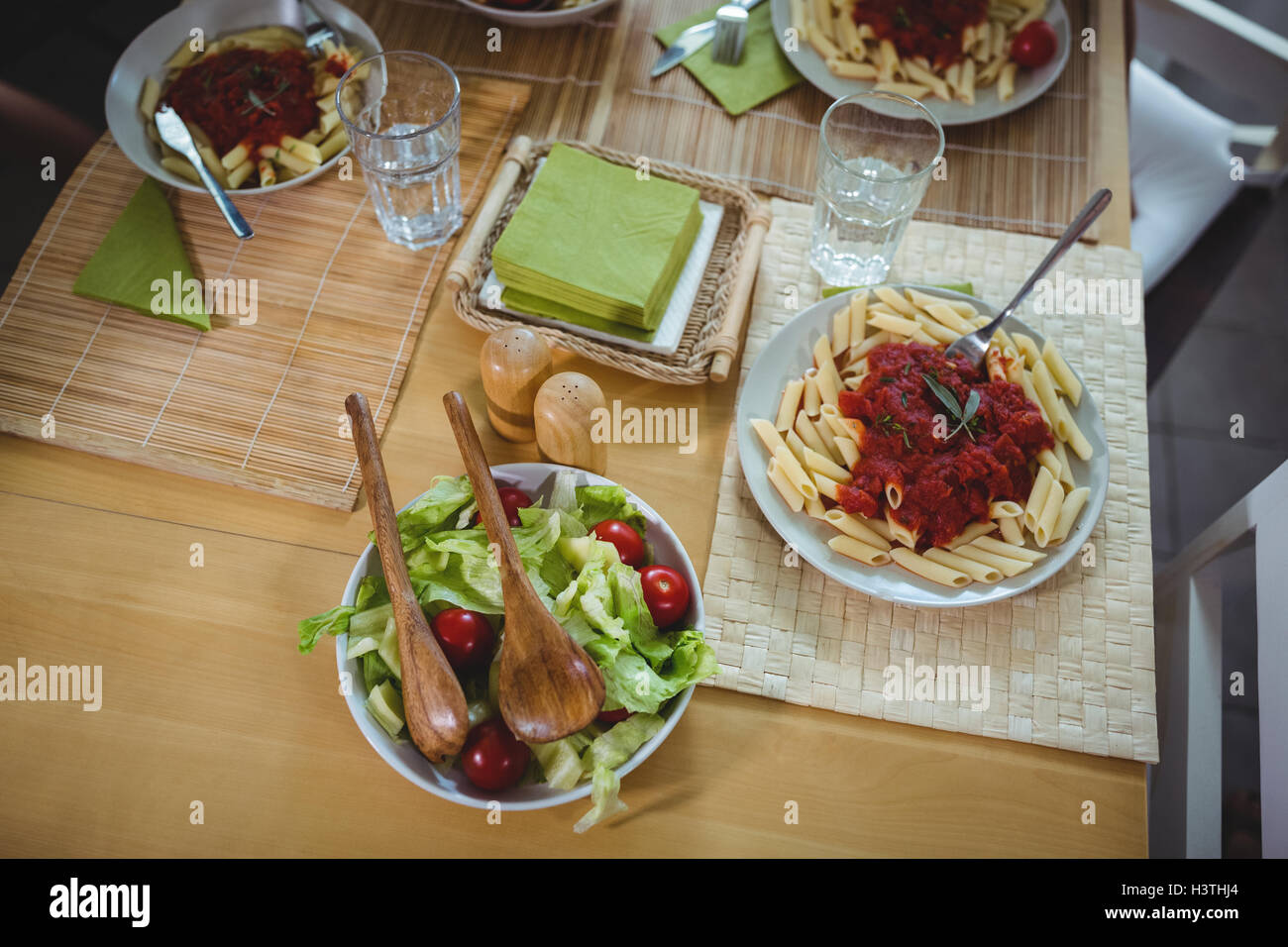 Plates of pasta hi-res stock photography and images - Alamy