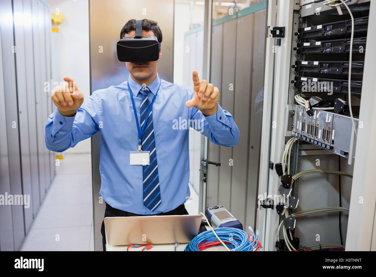 Visual analyzer hi-res stock photography and images - Alamy