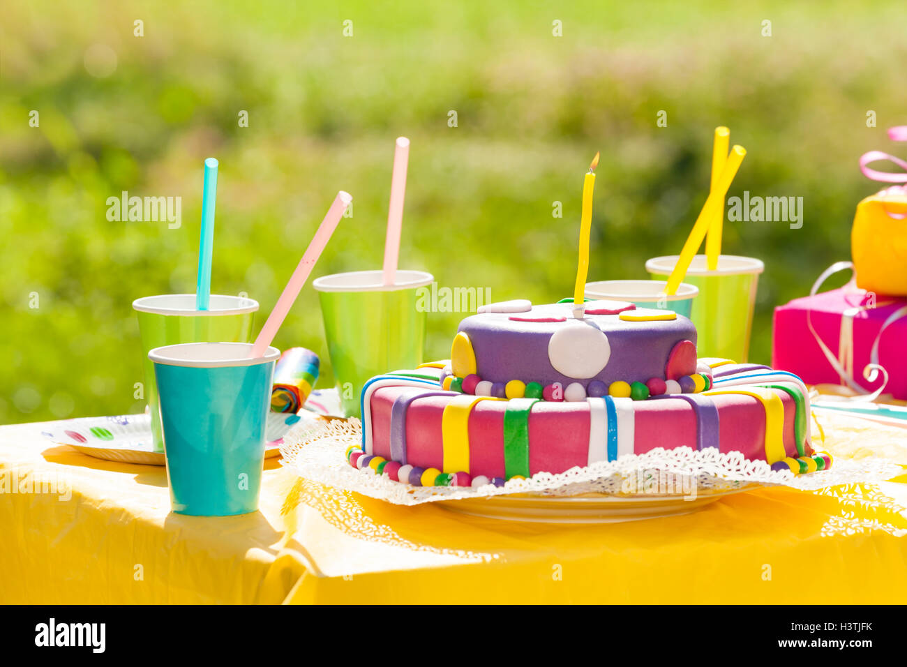 Birthday pipe hi-res stock photography and images - Alamy