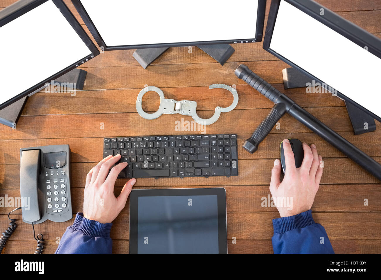 Connection officer hi-res stock photography and images - Alamy