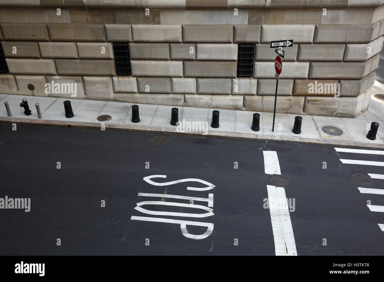 One way stop sign hi-res stock photography and images - Alamy