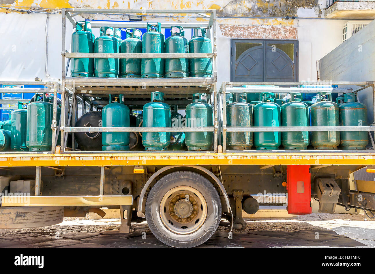 Truck gas cylinders hi-res stock photography and images - Alamy