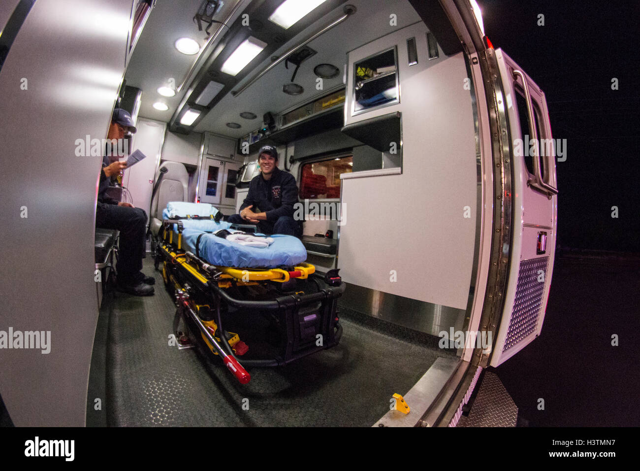 Ambulance children hi-res stock photography and images - Alamy