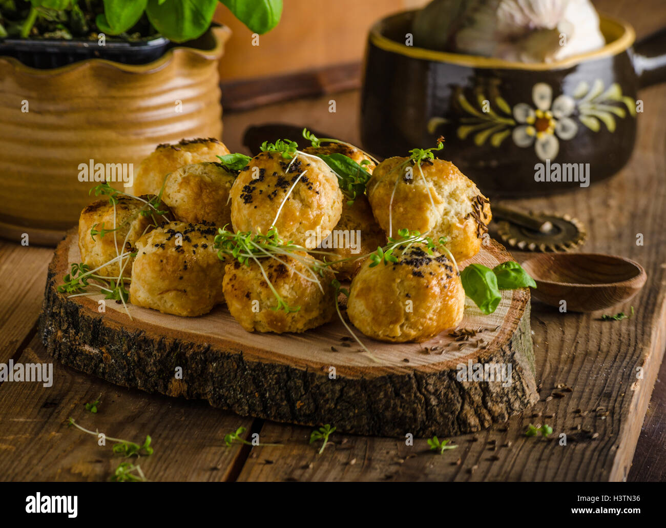 Deep fried cheddar cheese bites hi-res stock photography and images - Alamy