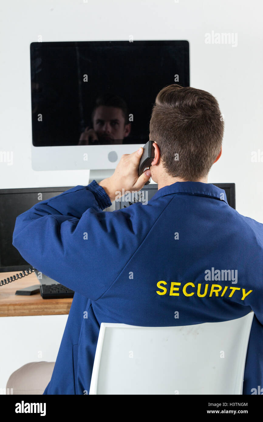 Conversation security hi-res stock photography and images - Alamy