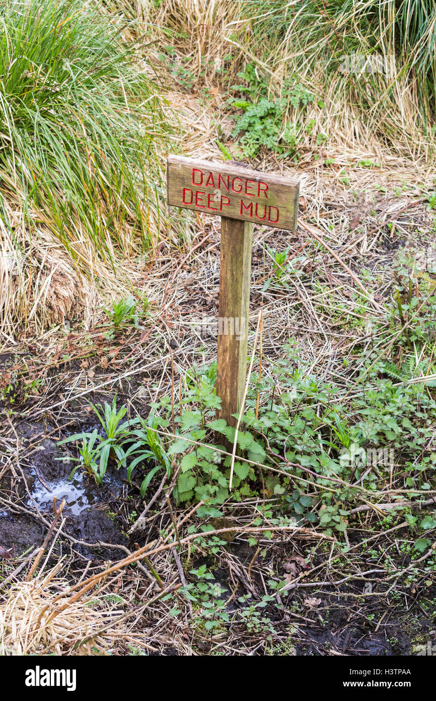 Danger deep mud sign hi-res stock photography and images - Alamy
