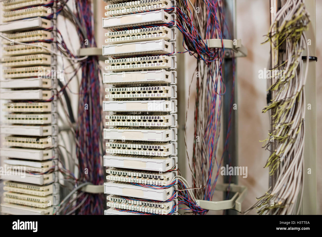 Close-Up of rack mounted server Stock Photo - Alamy