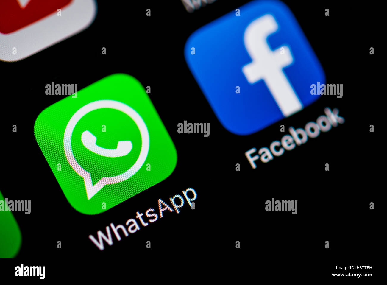 Facebook whatsapp logo icon hi-res stock photography and images - Alamy
