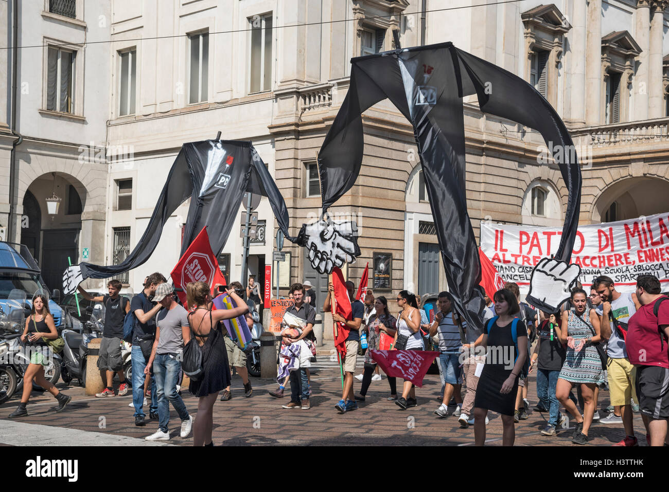 Protest tourism italy hi-res stock photography and images - Alamy