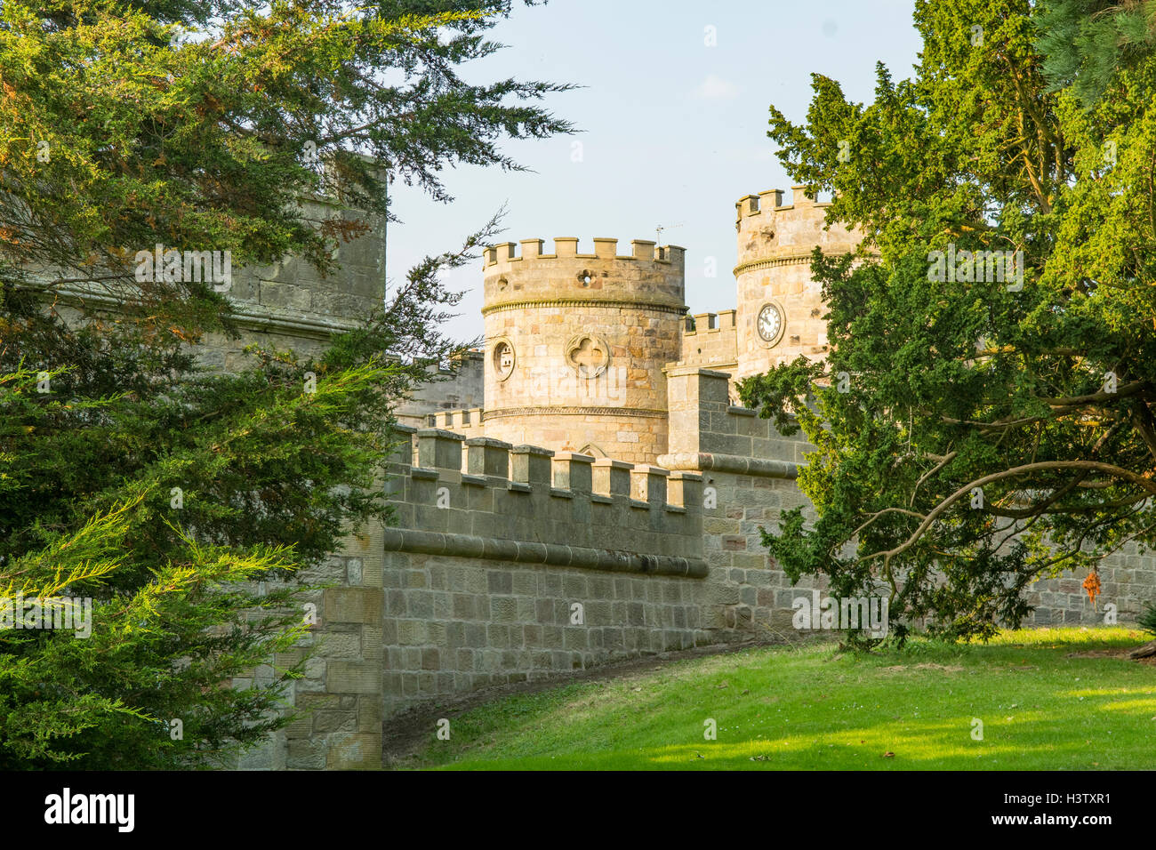 Ford castle hi-res stock photography and images - Alamy