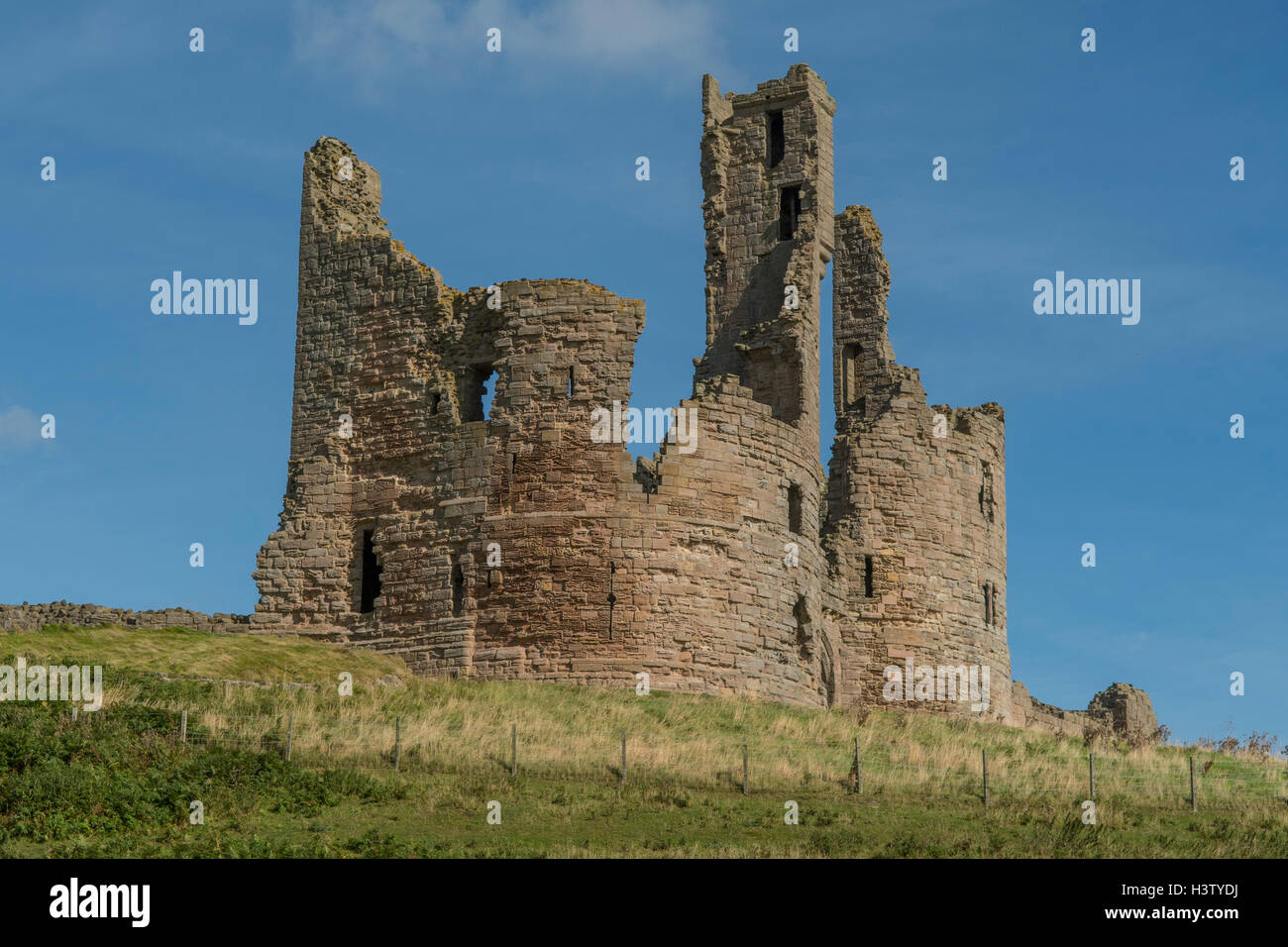 Dunstanburgh Castle, Northumberland, England Stock Photo - Alamy