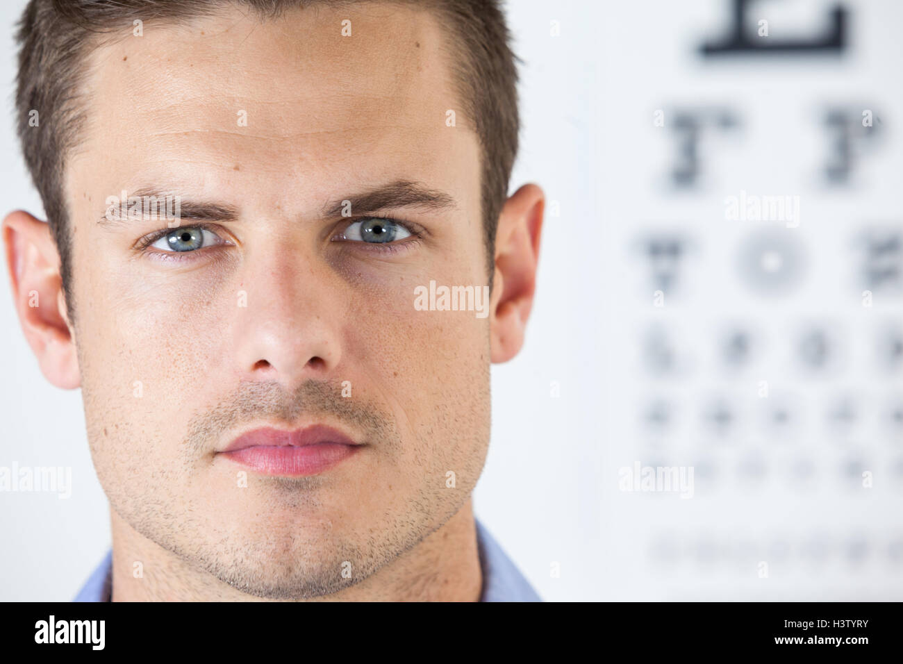 Smart eye contact man hi-res stock photography and images - Alamy