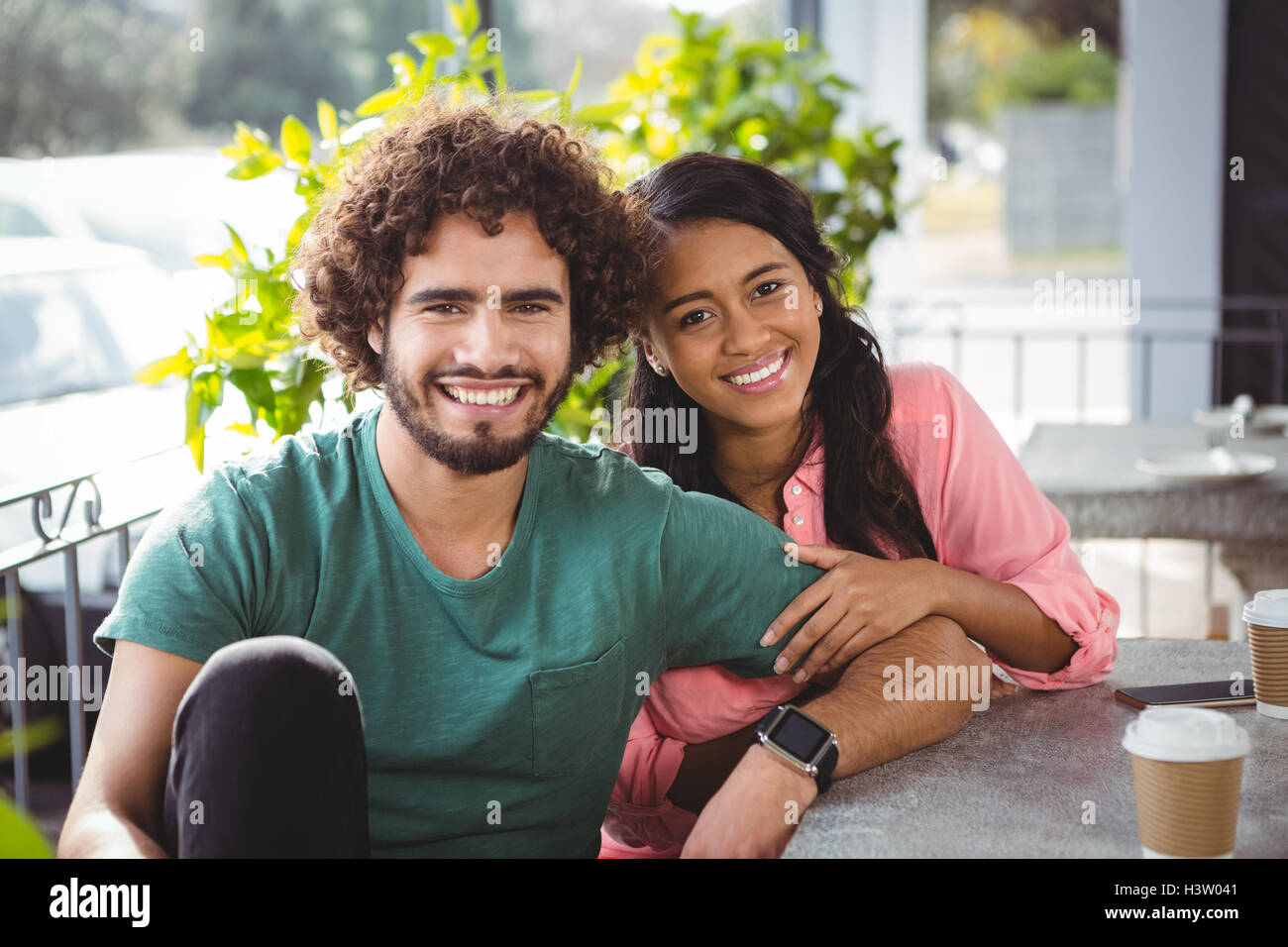 Portrait of couple smiling Stock Photo - Alamy