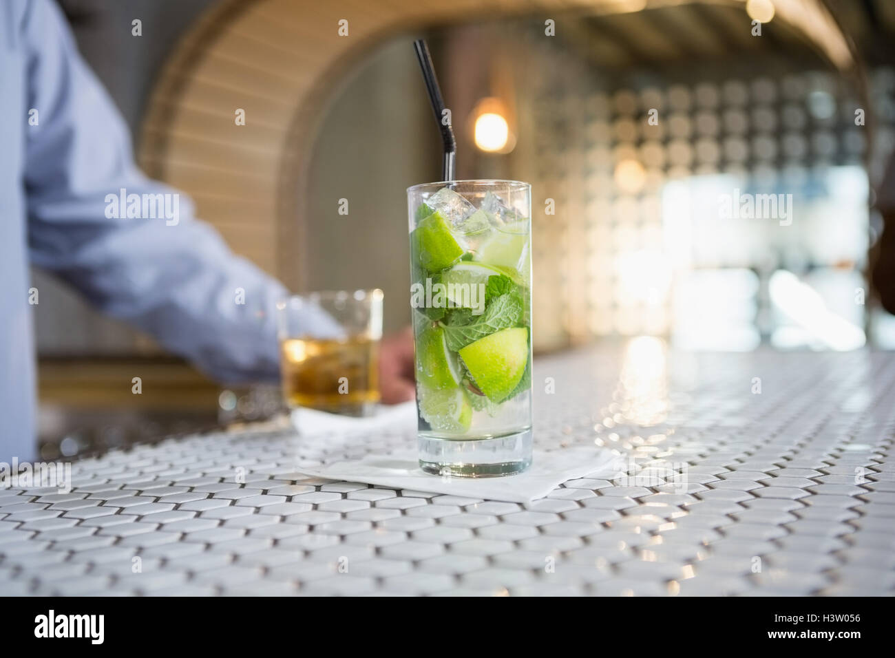 Gin bar hi-res stock photography and images - Alamy