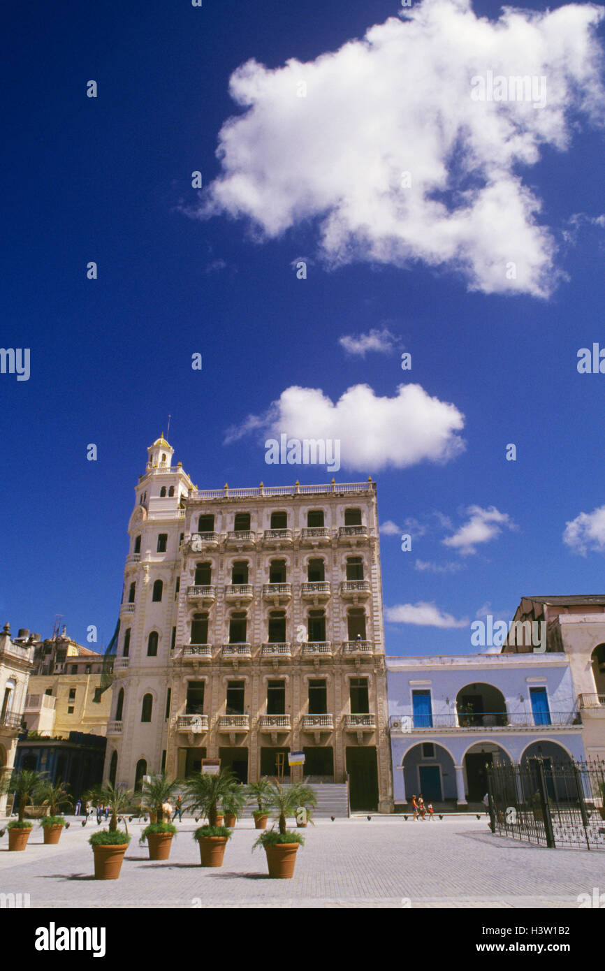 2000s architecture hi-res stock photography and images - Alamy