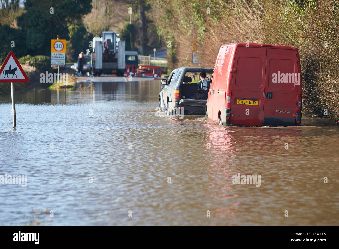 Water flood rescue hi-res stock photography and images - Alamy