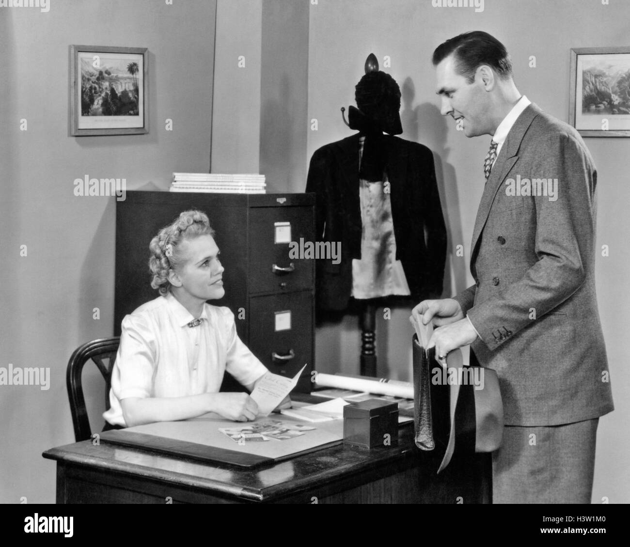 Man women worker in Black and White Stock Photos & Images - Alamy