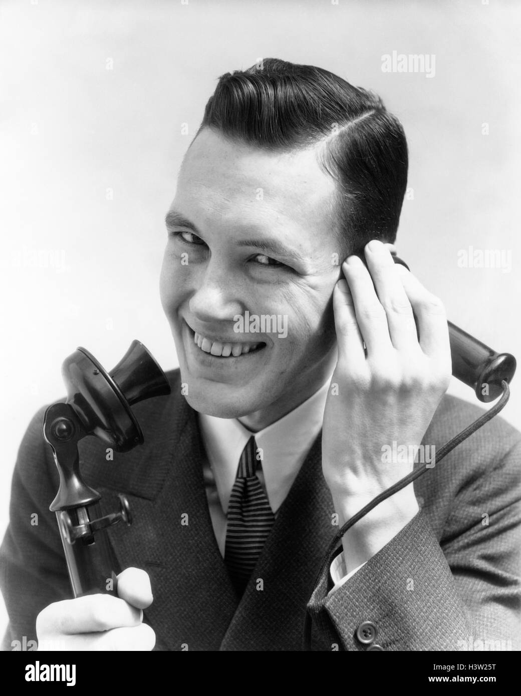 1920s camera man Black and White Stock Photos & Images - Alamy