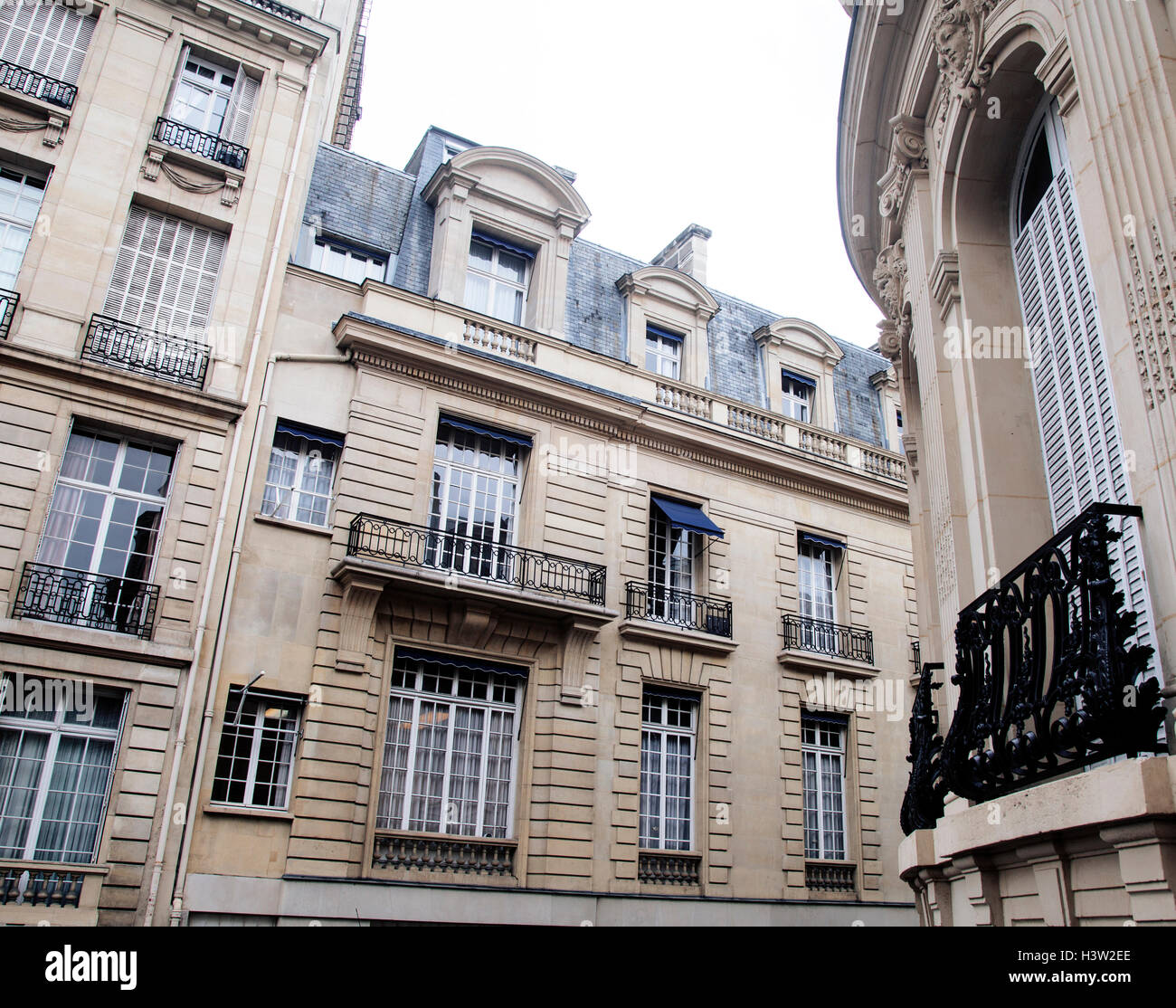 houses on french streets of Paris. citylife concept Stock Photo - Alamy