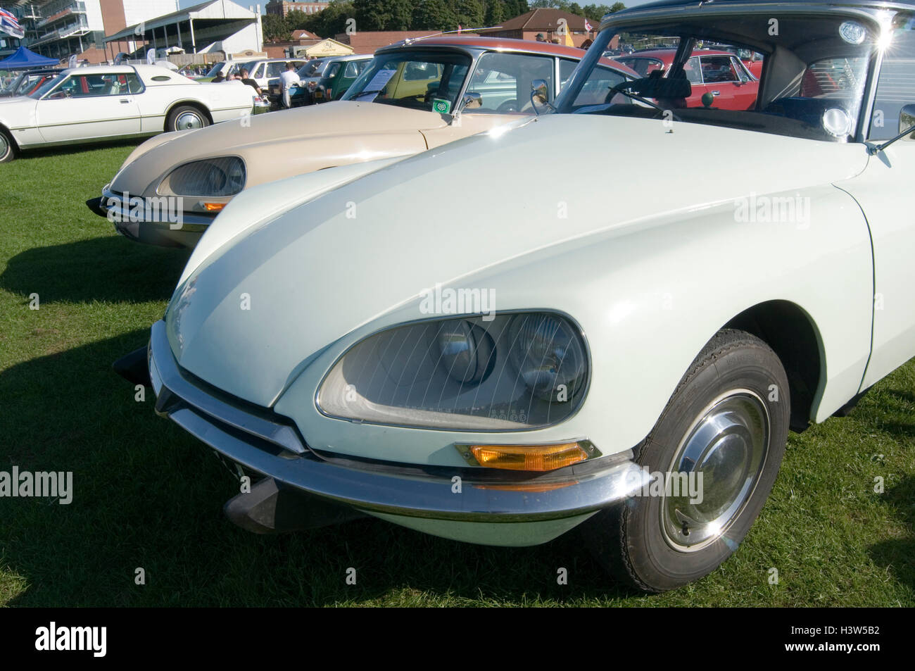 Modern classic citroen hi-res stock photography and images - Alamy