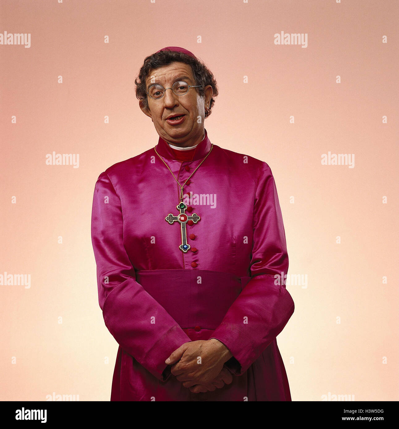 Cardinal priest hi-res stock photography and images - Alamy