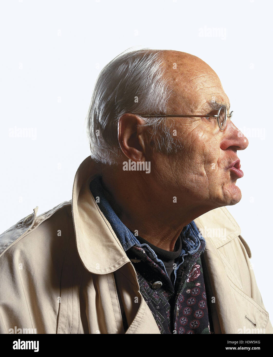 Senior, glasses, facial play, annoyance, portrait, inside, man, old ...