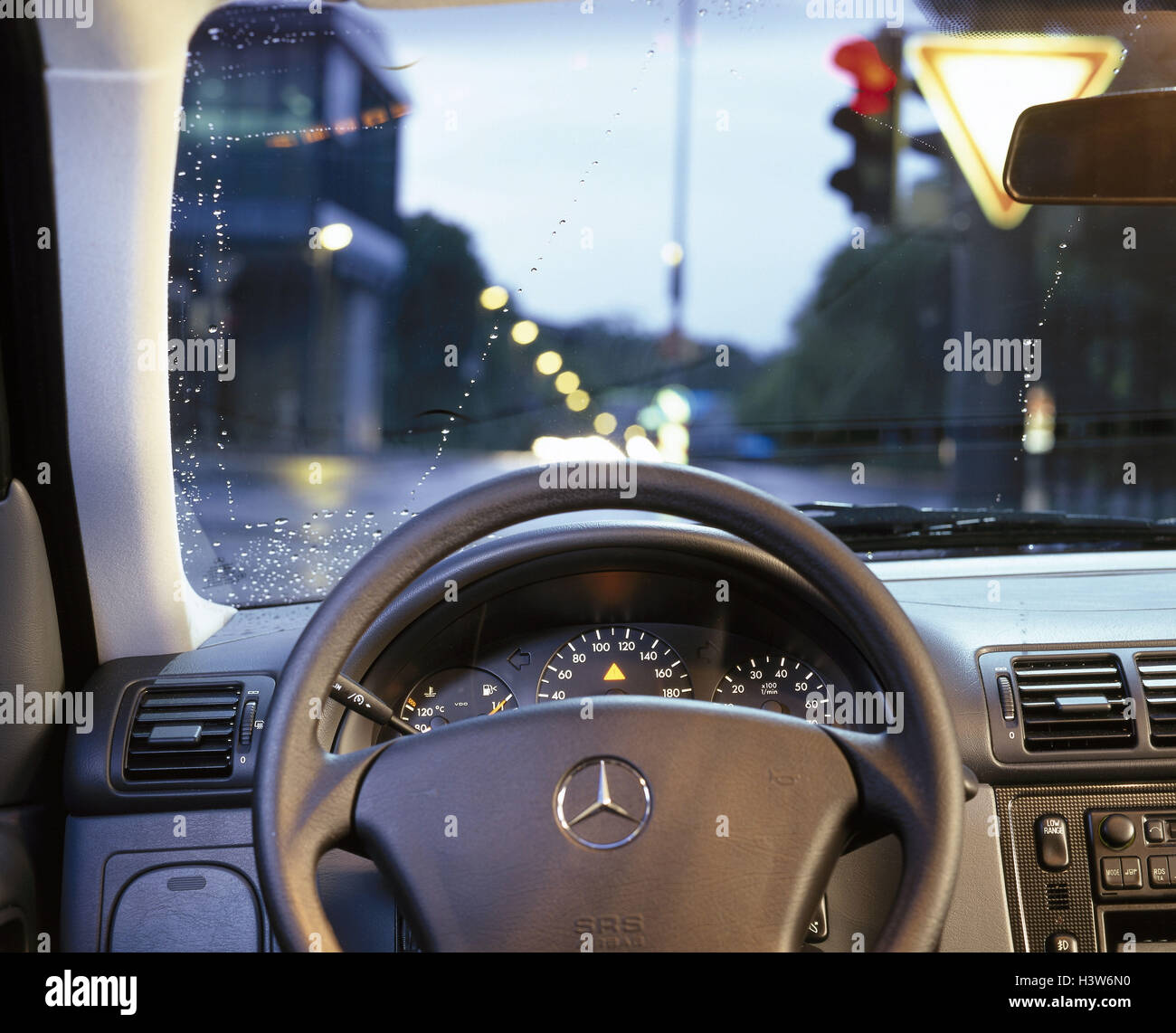Town traffic, traffic light, traffic sign, car, detail, tax, view ...
