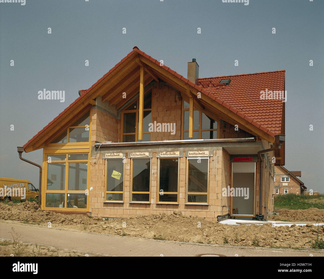 Single-family dwelling, conservatory, shell, house, building of a house ...