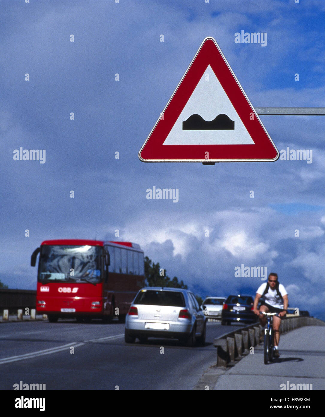 Federal highway, traffic, traffic sign, roadway damage, street, traffic ...