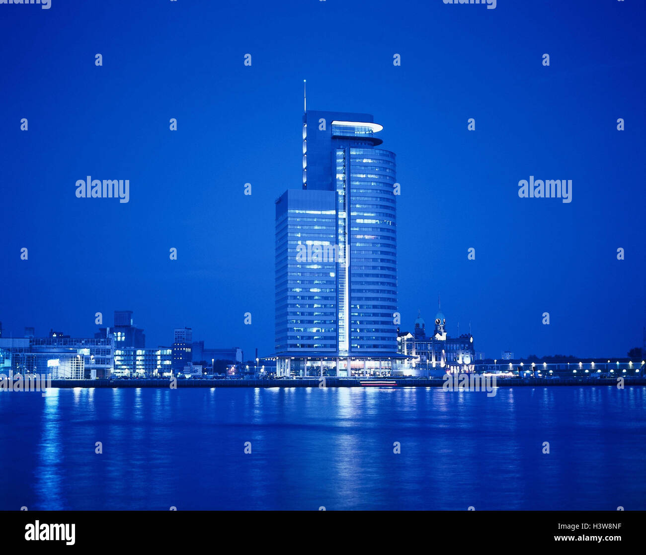 Rotterdam town centre hi-res stock photography and images - Alamy