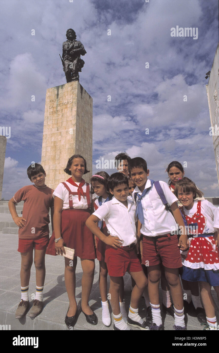School uniforms cuba hi-res stock photography and images - Alamy